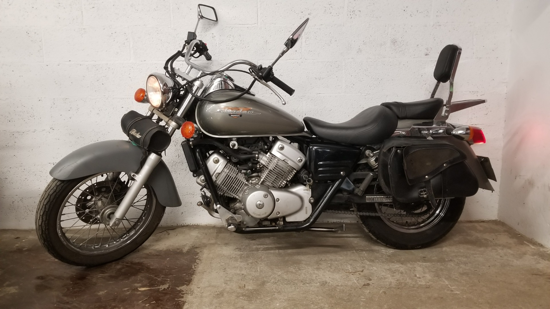 Moto depot : Motos d’occasion collection honda, SHADOW VT 125 HONDA GRIS